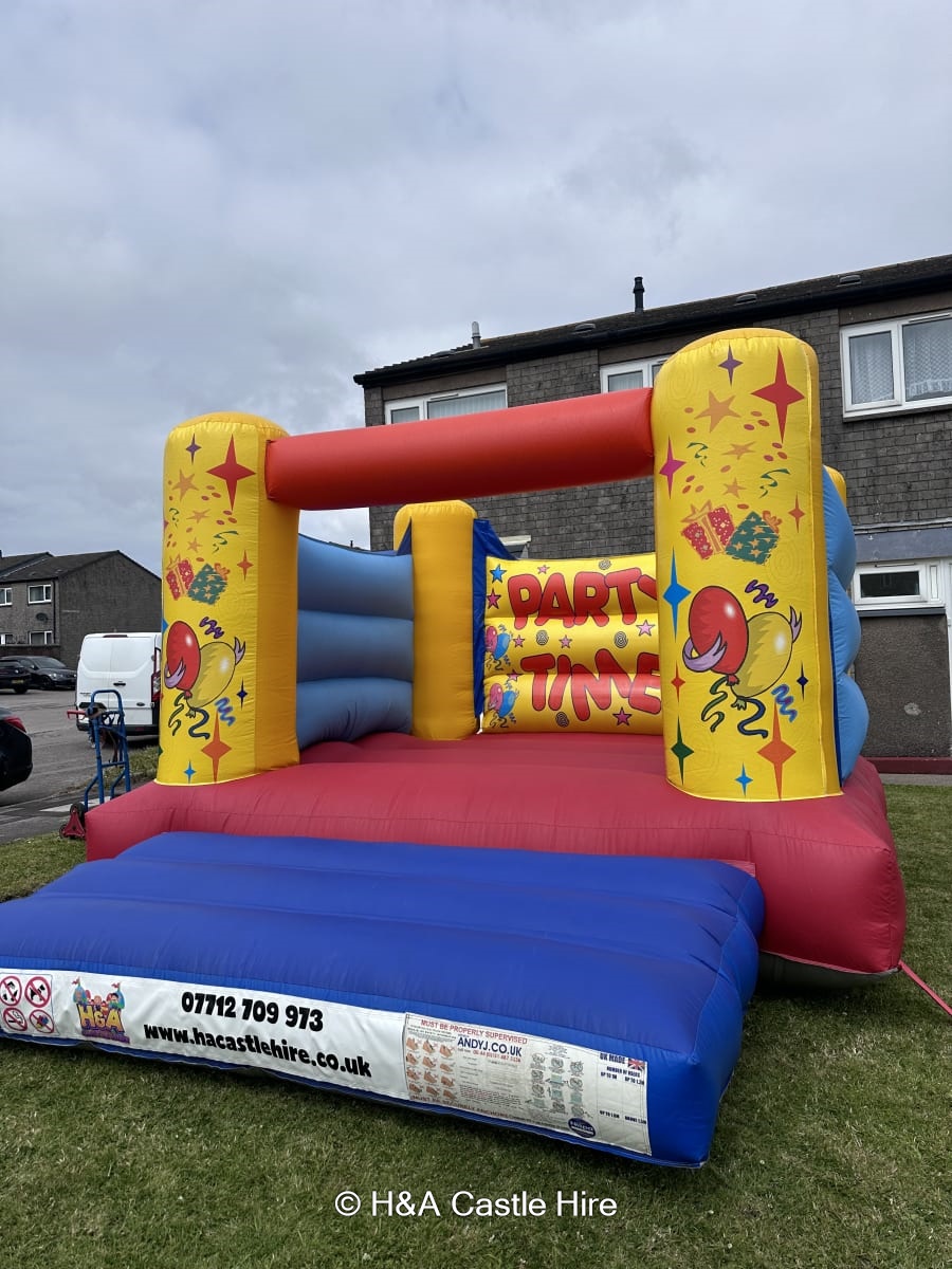 Traditional party time castle - Hire in whitehaven, distington, lowca ...